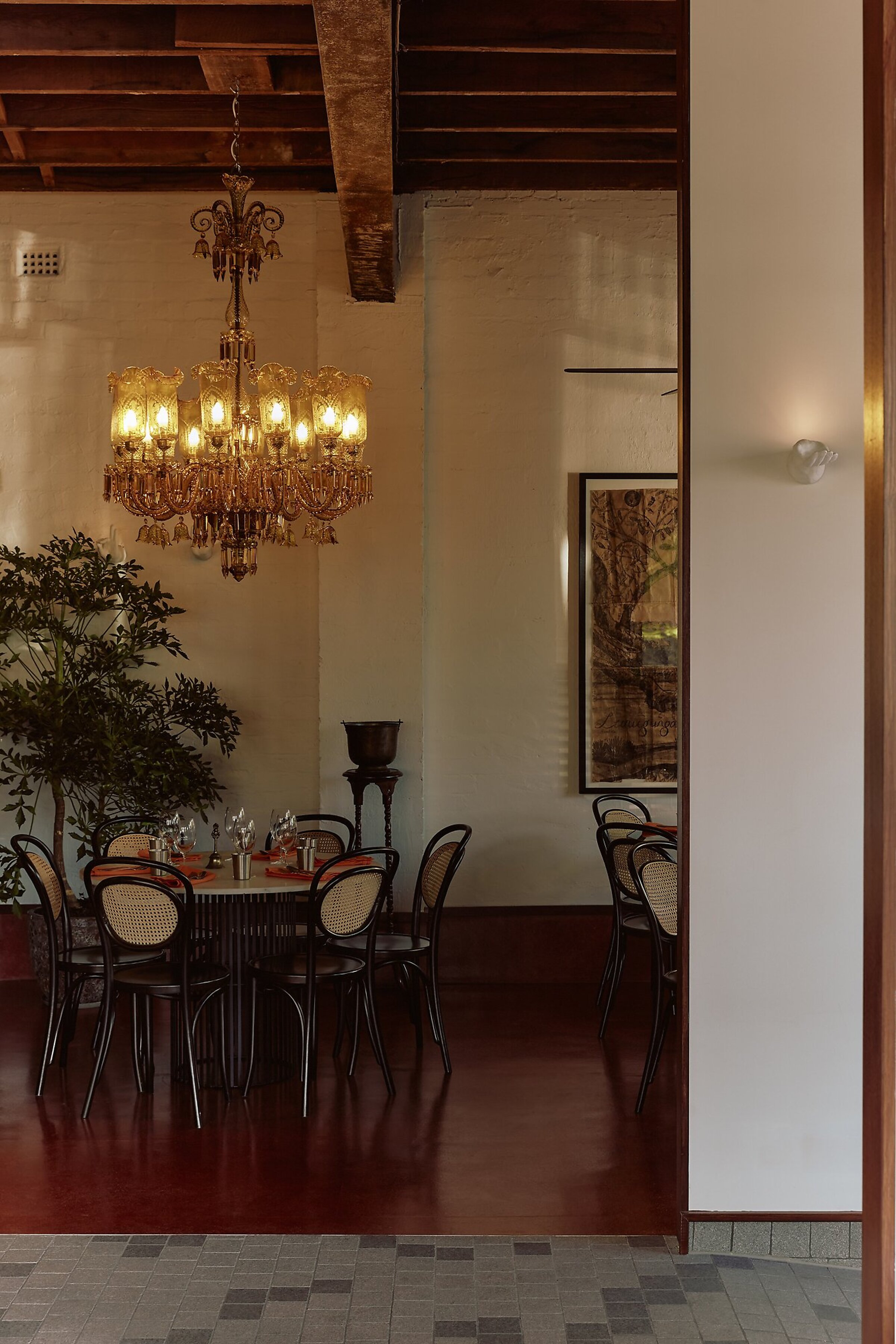 Hopper Joint by Brahman Perera | Best Restaurant Design 2024 | Eat ...
